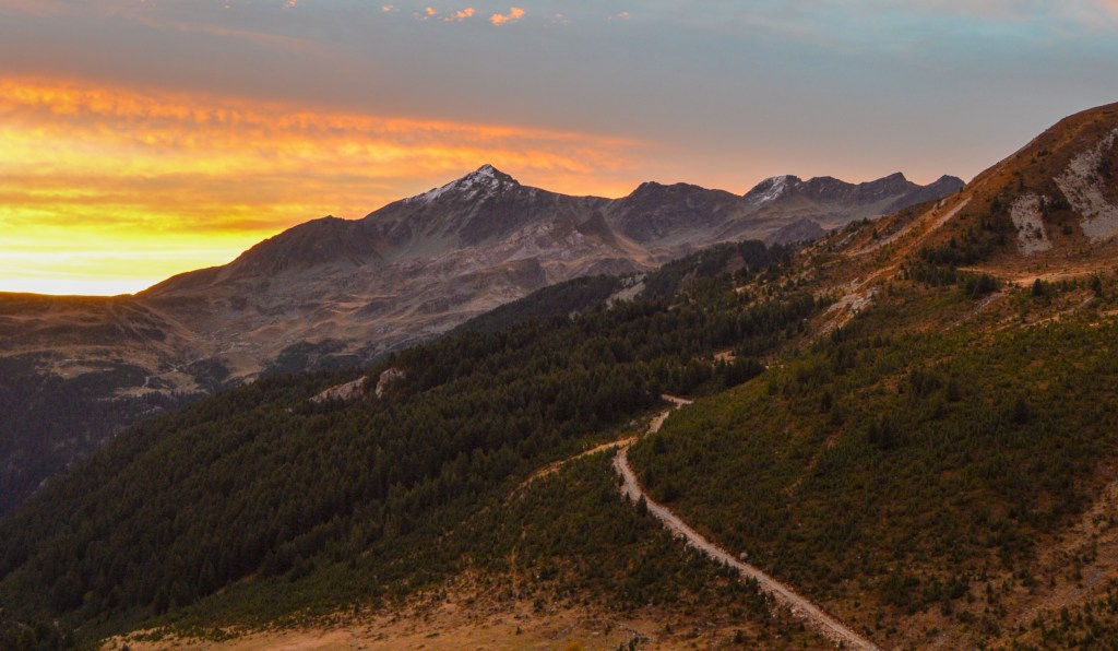 DOBERDOL TO GJERAVICA HIKING GUIDE - DIARY OF A BALKAN KID